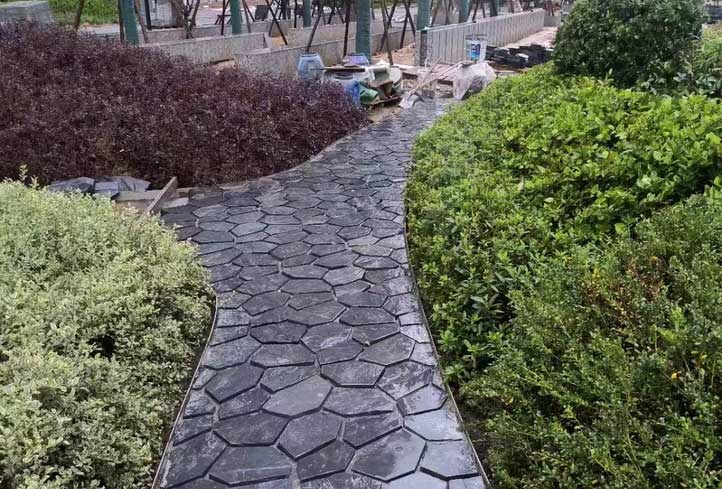 Natural Crazy Paving Flagstone Guide: Costs, Styles & Tips